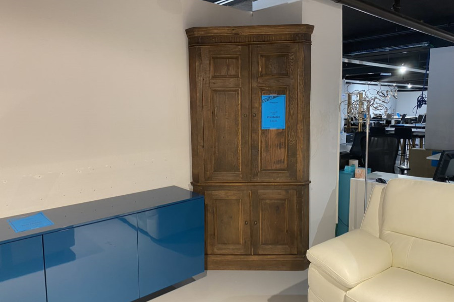 ARMOIRE DE COIN ANTIQUE • Meubles Belot à Soignies